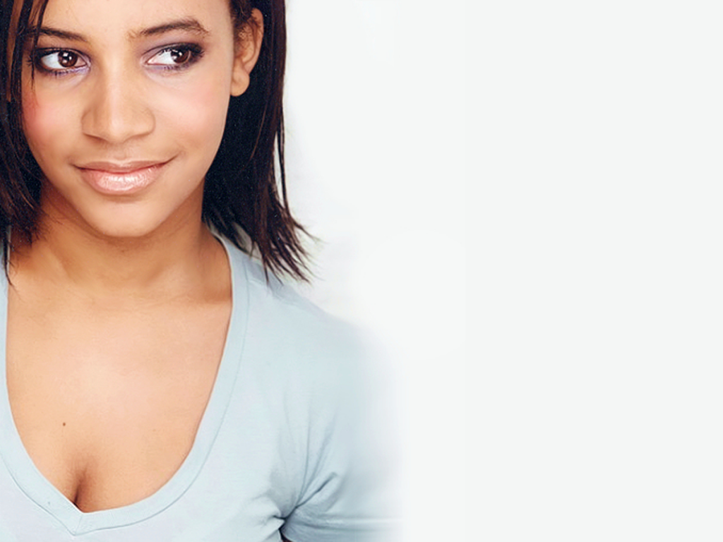 Thick-Skinned: Interview with Larissa Hope - Rife Magazine